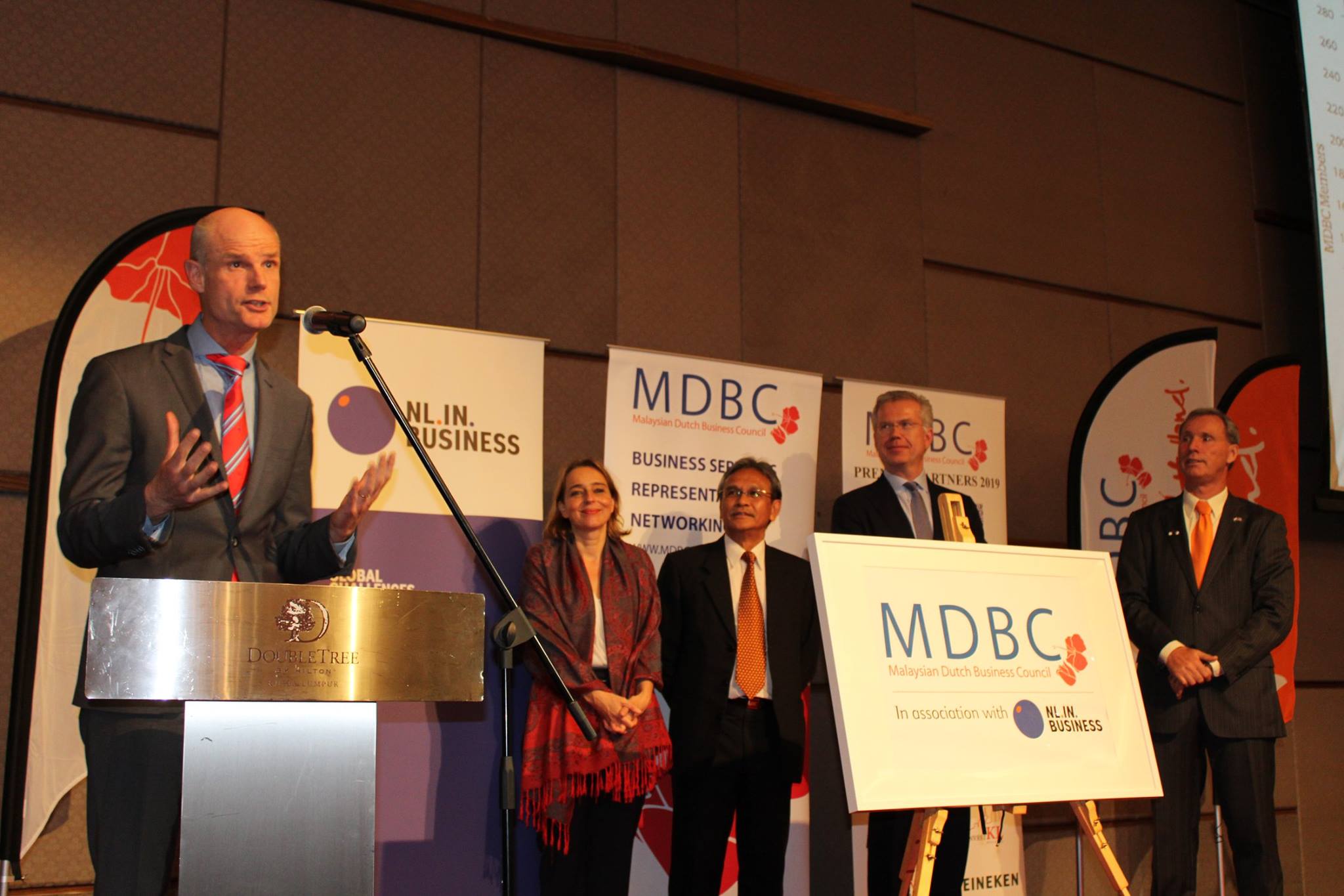 NL Business Hub Network • MDBC